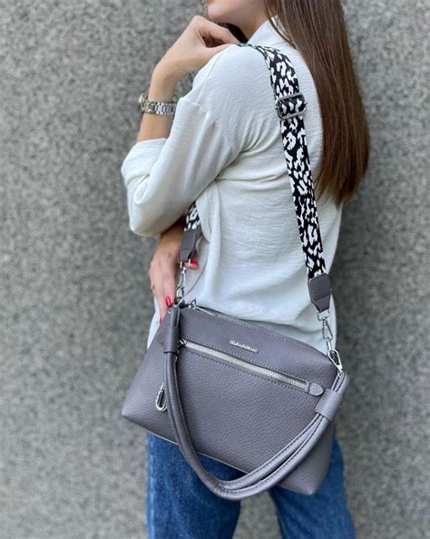 Стильна сумочка — ціна 820 грн у каталозі Бананки Купити аксесуари за доступною ціною на Шафі