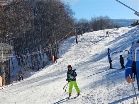 БТА От днес на малката писта на Беклемето започва ски училище по проект на Българската