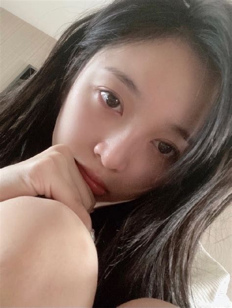 素颜自拍真人女人现实生活照素颜 伤感说说吧