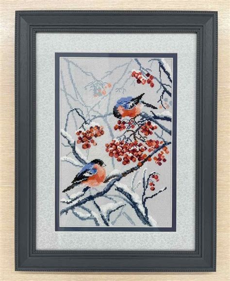 Вышивка оформлена в деревянный багет два вида паспарту глянцевое стекло Благодарим Галину