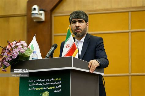 جنجال با یک عکس جعلیلطیفی در تجمعات اعتراضی مقابل سفارت انگلیس نبوده