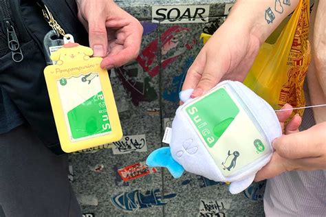 日本をレンタカーで楽しむオーストラリア人女性 Suicaを「手放せない」と絶賛のワケ Hint Pot