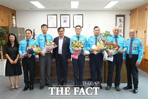 오늘의 시민 영웅 서천군 모범운전자회에 감사패 수여 Zum 뉴스