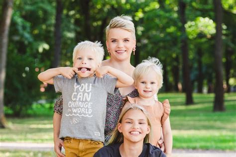 Peatoimetaja Veerg Emadus On Andestamise Kunst Pere Ja Kodu