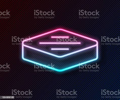 검은 색 배경에 고립 된 빛나는 네온 라인 스테이크 고기 아이콘 벡터 고기에 대한 스톡 벡터 아트 및 기타 이미지 고기 구이 굽기 Istock