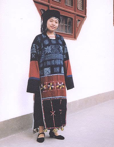 白彝服装 彝族服装 大山谷图库