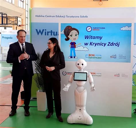 Rozmowa Z Robotem I Wirtualne Turystyczne Okulary ZSP W Krynicy Zdroju