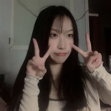 想起與朋友討論人與人之間的關係。 在現在網路發達的時代裡，不再像是國小、國中時，沒有手機就會用寫信給彼此來延續，有手機之後在社群軟體裡還不發達