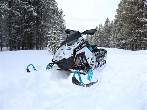 9r Switchback Assault 2025 Mon Coup De Cœur Chez Polaris Magazine Motoneiges Ca