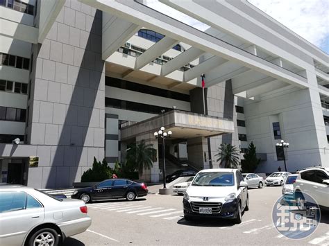 老婆分享裸照與自慰影片給網友 夫怒告侵犯配偶權敗訴原因曝光 鏡週刊 Mirror Media