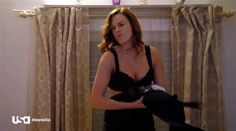 jessica mcnamee desnuda en sirens us