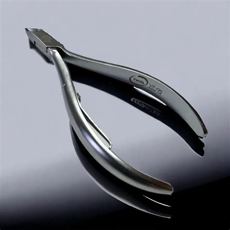 Vanfa Cuticle Nipper Square Head Vf 05 Jaw 14 Daisy Nail Supply