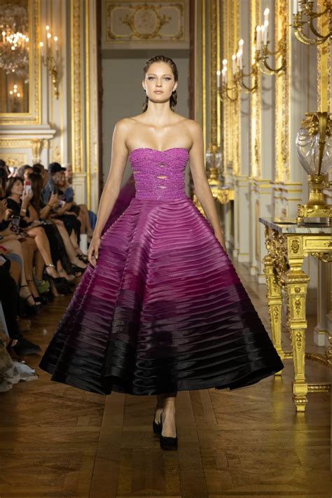 托尼·瓦德 Tony Ward 202223秋冬高级定制秀 Couture Fall 2022 天天时装 口袋里的时尚指南