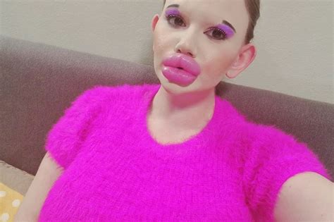 Woman With Worlds Biggest Lips Is Now Splashing Out