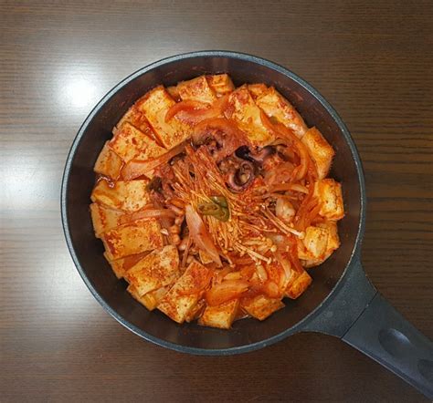 간단한 오징어두부두루치기 얼큰하고 맛있어