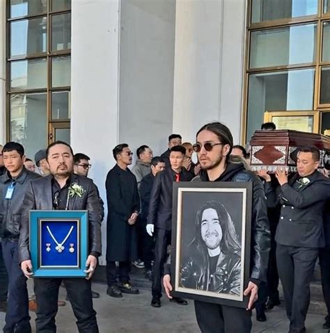 Life Is Undral Life Is Undral Added A New Photo