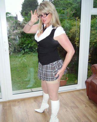 British Fetish Housewife Posing Stockings And Boots Porn Pictures Xxx Photos Sex Images