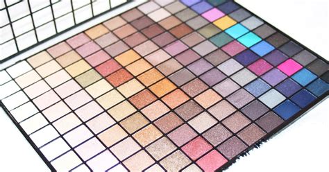 Makeup Revolution 144 Ultimate Eyeshadow Palette Collection 2017