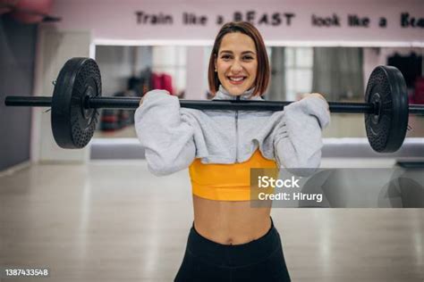 무게와 빨간 머리 여자 훈련 25 29세에 대한 스톡 사진 및 기타 이미지 25 29세 건강한 생활방식 귀여운 Istock