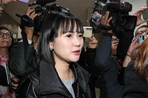 林延鳳嗆白營法盲 吳怡萱反擊！點名綠營大咖：收中資政治獻金？ 政治快訊 要聞 Nownews今日新聞