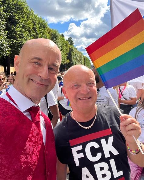 Jonas Gardell Om Relationen Till Mark Levengood Ska Gå På Bio