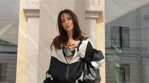 Надя Дорофєєва задала тренд — всі хочуть цю спідницю всі останні новини на сьогодні 112 Ua