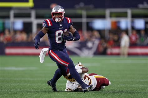 Patriots Tight End Jonnu Smith Exemplifies Availability Amid