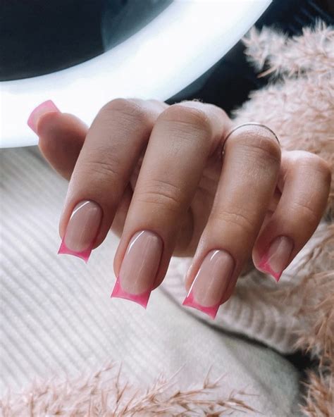 Приглашаю Вас на маникюр чтобы стать ещё увереннее в себе Я сертифицированный мастер ногтевого