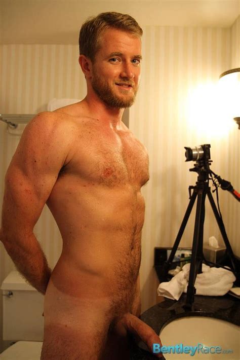 Model Of The Day Drake Bentley Race Daily Squirt