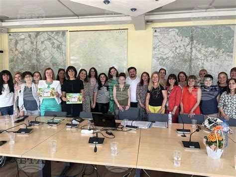 Деца от столични детски градини учиха думи на българския жестов език по проекта „Хей ръчички