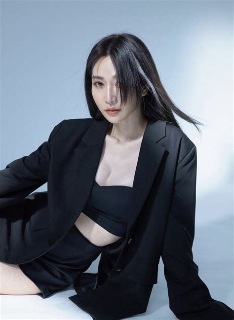 台劇女神大解放！曾菀婷辣穿「低胸小可愛」渾圓美胸被看光 娛樂星聞