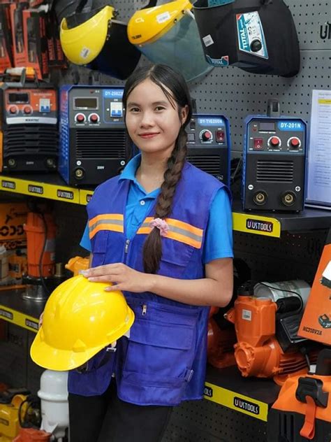 មួក អាវ និងស្បែកជើង Kimra Building Trade Co Ltd