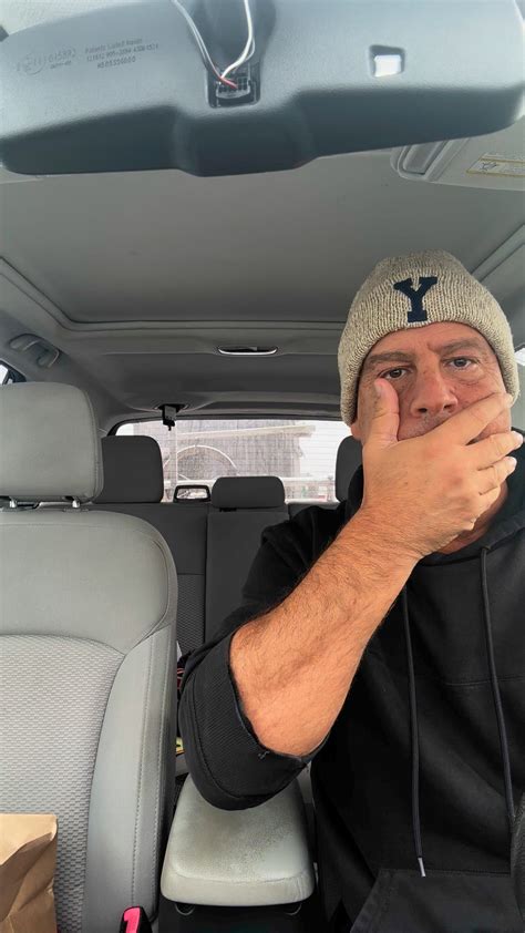 Making Reservations Under An Alias Doesnt Even Stap The Pap Paparazzi Iheartradio Little