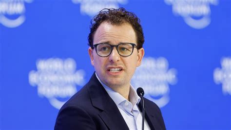 We Go Hands On With Bing Chat Ai On The Web Mobile And Microsoft Edge Video Windows Central