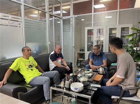 调研美东科技企业孵化器建设运行情况