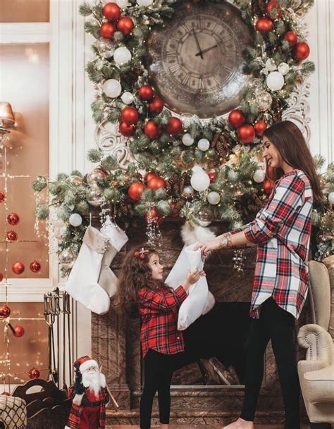 ქეთა თოფურისა და მისი შვილის ოლივიას საახალწლო ფოტოსესია მომღერალი ულამაზეს კადრებს აქვეყნებს