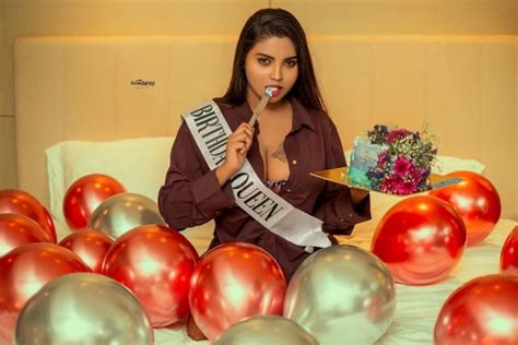 Photos பிறந்தநாள் அதுவுமா பொழுதே போகல…முரட்டுத்தனமா போஸ் கொடுத்த டிக்டாக் இலக்கியா Actress