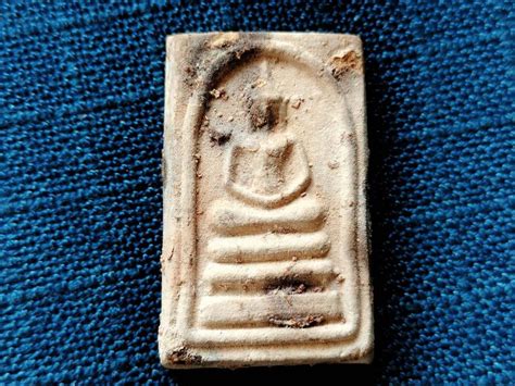 พระสมเด็จหน้าหนู วัดหนองปลิง จ นครสวรรค์ ปี2509 เนื้อผงหลังยันต์นะ พระ