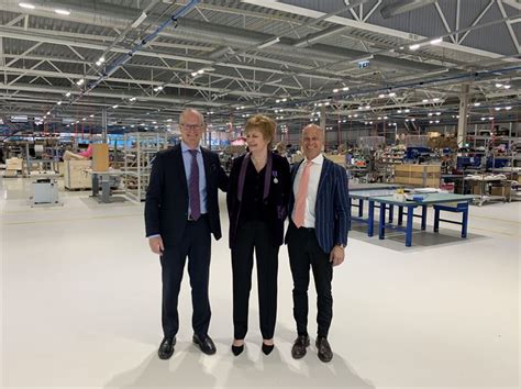 HANZA celebrates grand opening of new plant in Estonia - HANZA AB