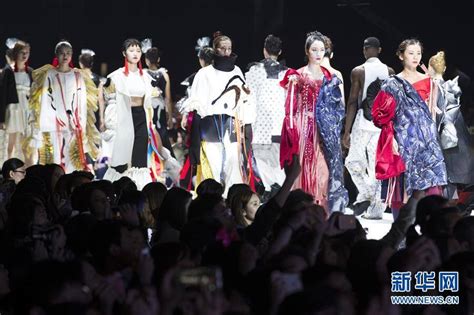 南京艺术学院毕业展演嘉年华开幕（组图） 手机凤凰网