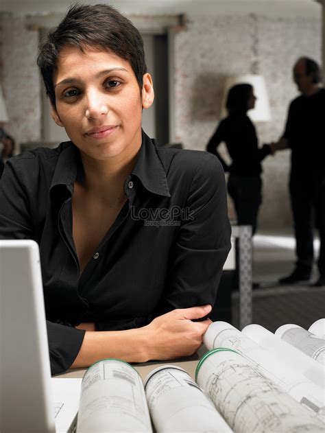 여성 건축가 초상화 사진 무료 다운로드 Lovepik