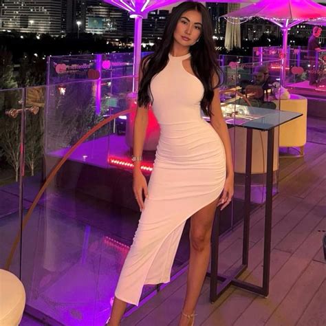 Б Давкаа Бамбай булчирхайн таргалалт гэж юу вэ Бид Facebook