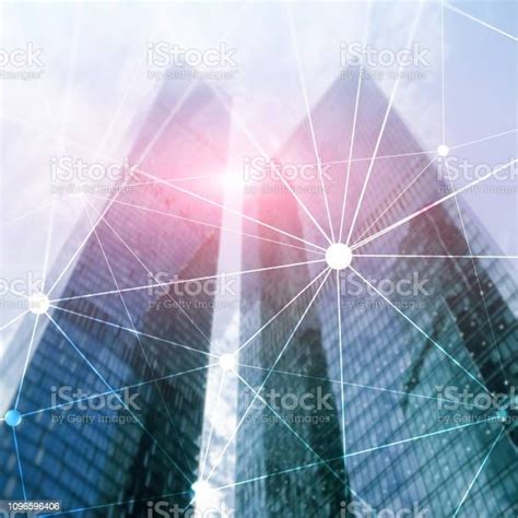 흐리게 마천루 배경에 Blockchain 네트워크입니다 금융 기술 및 통신 개념입니다 0명에 대한 스톡 사진 및 기타 이미지
