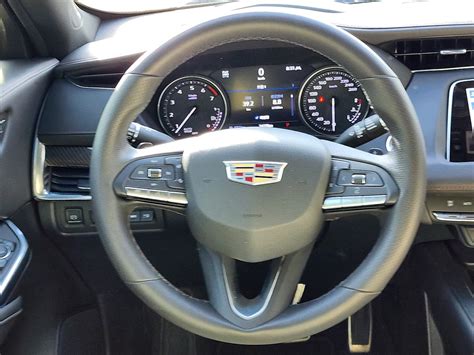 [시승기]볼수록 매력있는 힘찬 프리미엄 Suv 캐딜락 Xt4 네이트뷰