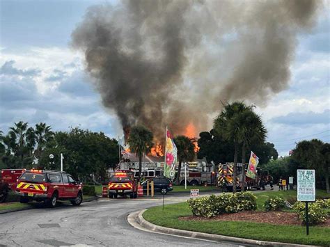 Orlando Firefighters Battle Apartment Clubhouse Fire No Injuries Reported