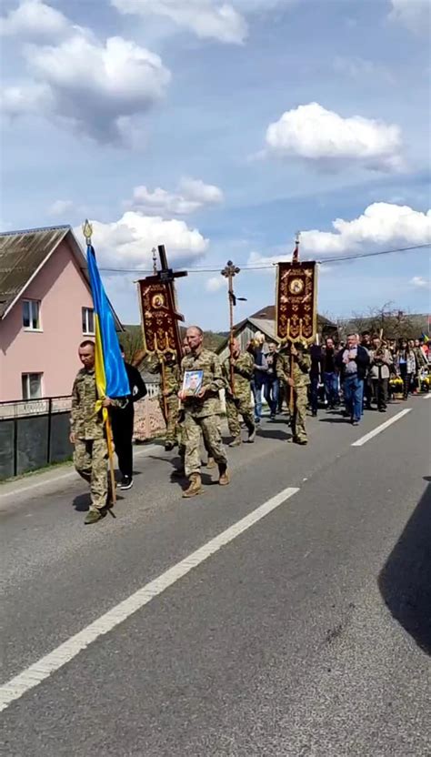 На Рахівщині попрощалися з полеглим у війні за Україну Дмитром Гаврилюком ФОТО Закарпаття онлайн