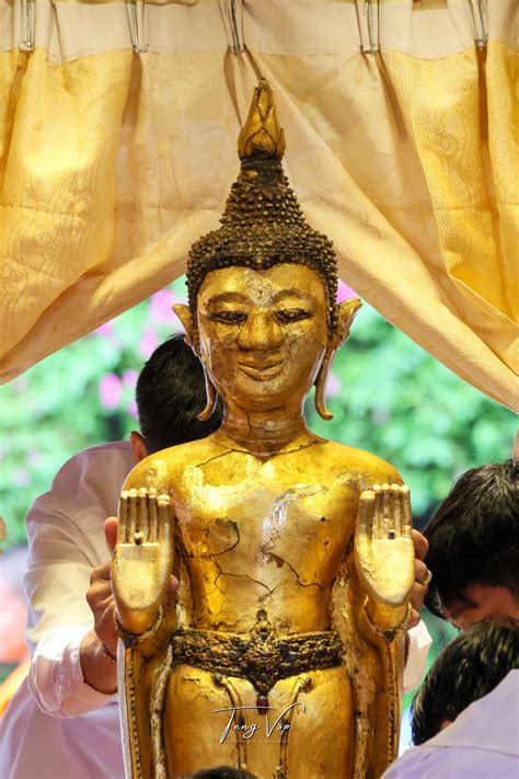 Teng ເຊົ້າມື້ນີ້ 22 ເມສາ 2025 ໄດ້ມີພິທີ ອາລາດທະນາ ພຣະໝ່ານ ລົງຫົດສົງ ທີ່ ວັດຊຽງທອງ ນະຄອນ