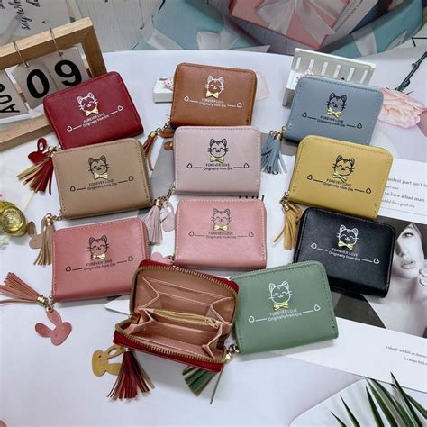 S698 กระเป๋าสตางค์ใบสั้น 📌มีซิปใบสำหรับใส่เหรียญ 📌มีช่วงใส่บัตรงทั้งหมด