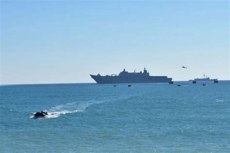 Французский корабль сбил два беспилотника над Красным морем со стороны ...