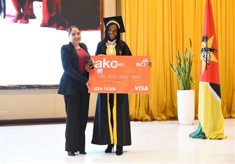 Bci Premeia Melhores Graduados Do Iscim Bci